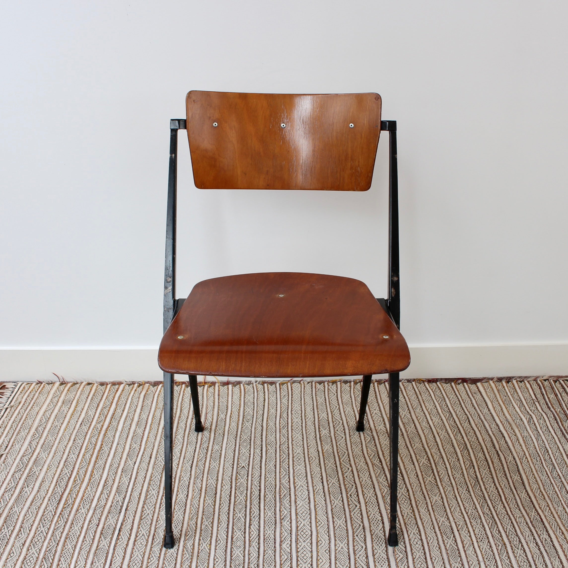 Pyramid Chair by Wim Rietveld (1984) – Bureau of Interior Affairs (BIA ...